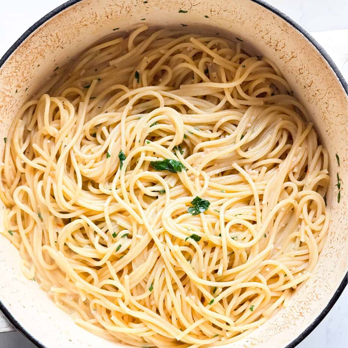 Easy Garlic Parmesan Pasta - Quick & Easy Dinner Recipe