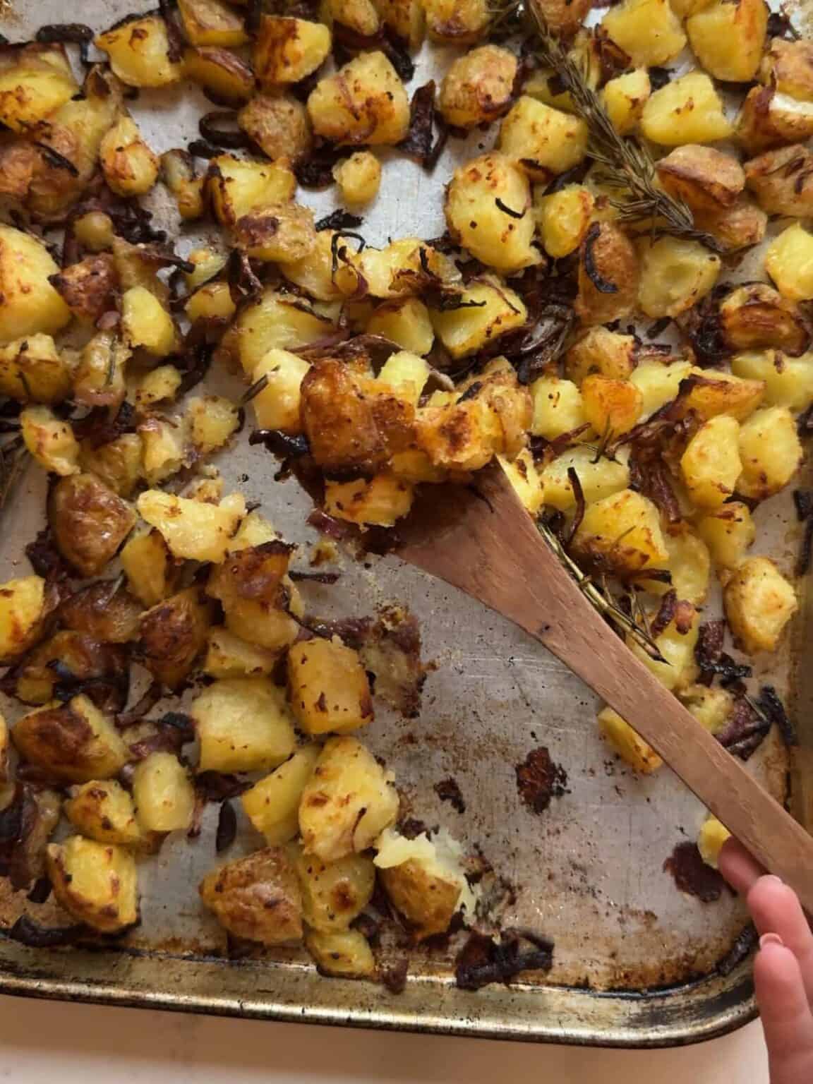 Crispy Roasted Yellow Potatoes - Mom's Dinner Bell